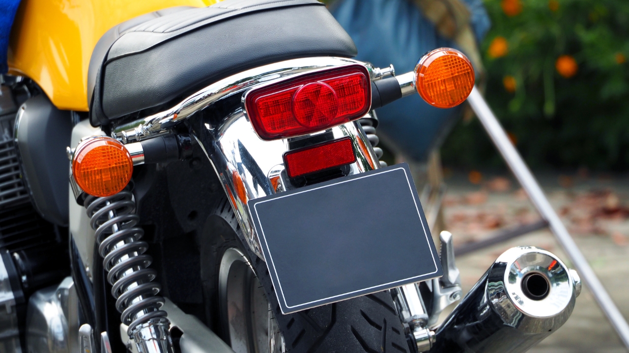 Ontario's Motorcycle License Plate Requirements - Aaxel