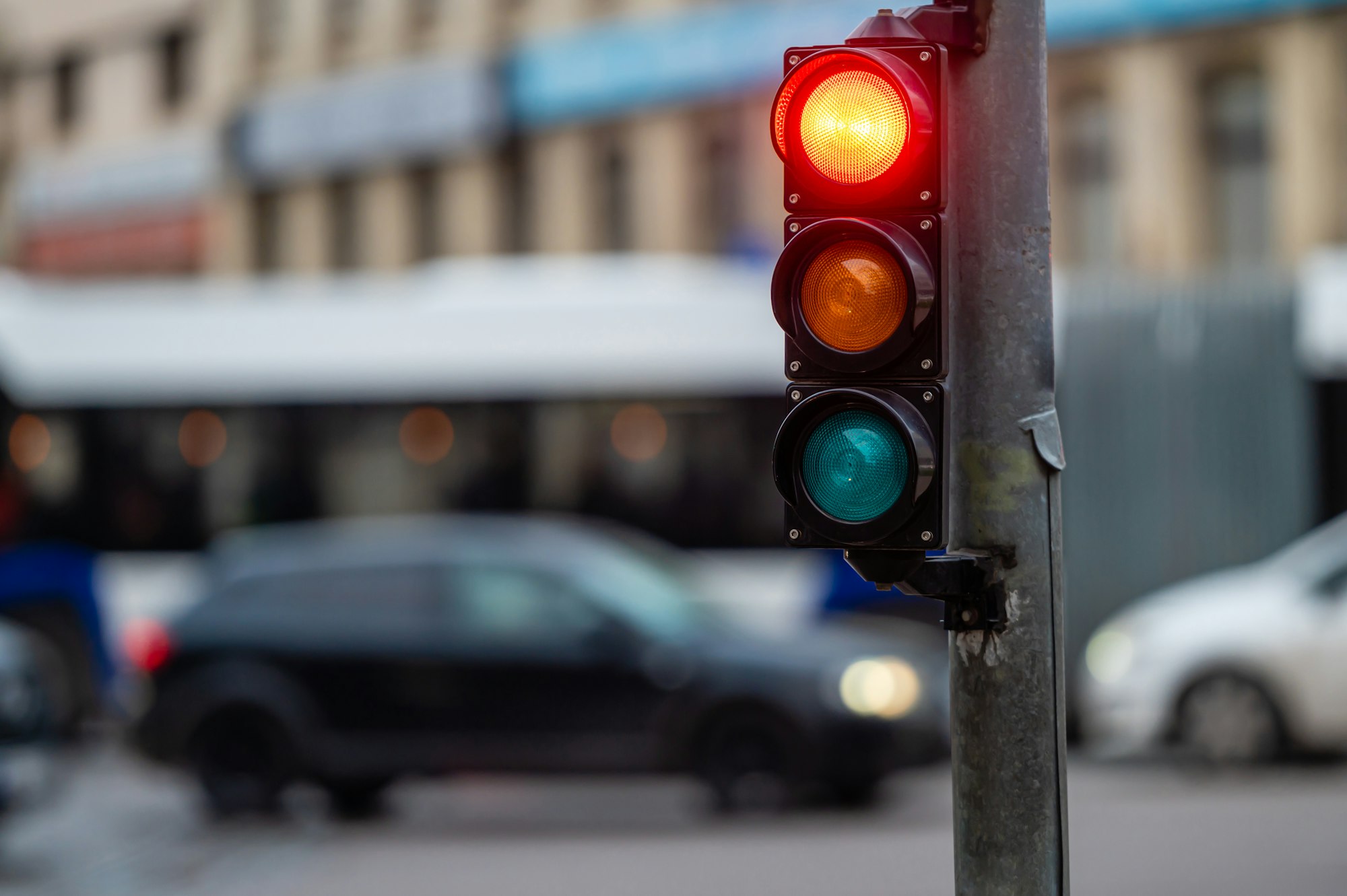5 Common Reasons for Getting a Red Light Ticket and How to Avoid Them ...
